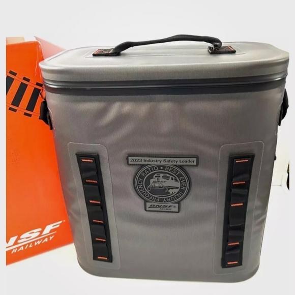 Yeti | Other | Bnsf Yeti Style Large Backpack Zippered Cooler Special ...